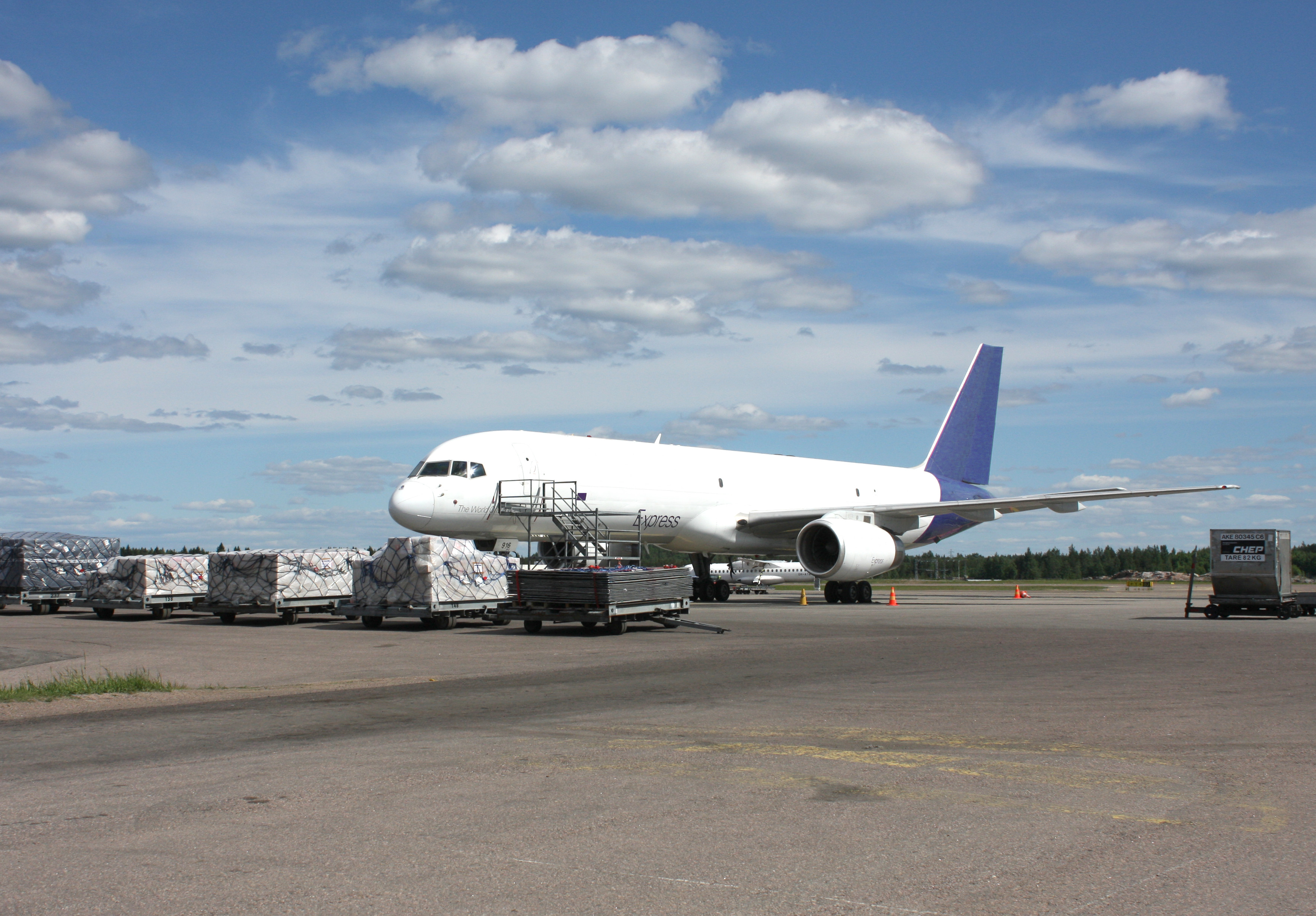 Lentsikka sininen Cargo World Finland Oy Lentsikka sininen Cargo World Finland Oy